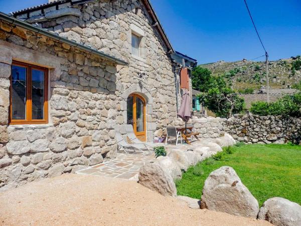 Gîte De La Cascade 6/8 Pers à Rûnes - Mont Lozère