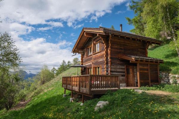 Comfortable Chalet In The Heart Of Nature, Calm And Peaceful - Schweiz