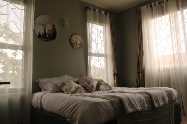 Cozy White Lotus Apartment - 坎帕拉