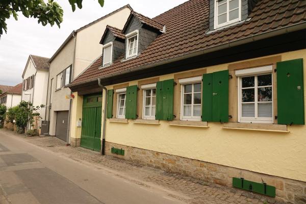 Ferienhaus Monrepos - 110 Qm, Innenhof, Parken, Kamin - Neustadt an der Weinstraße