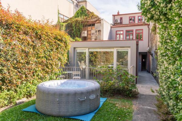 Stylish Flats With Terrace & Jacuzzi By Hostwise - Rio Tinto
