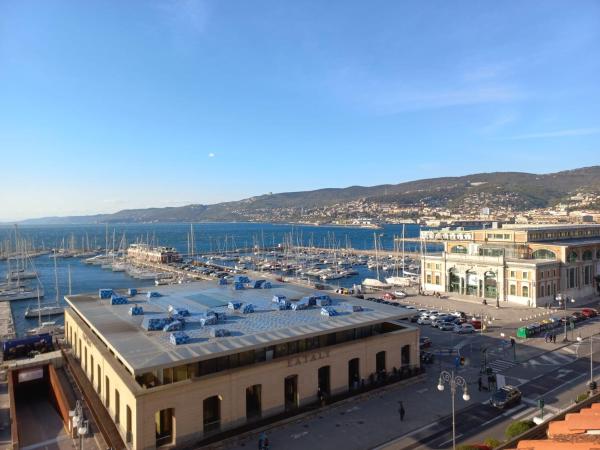 Apartment On The Sea In Downtown - Triest