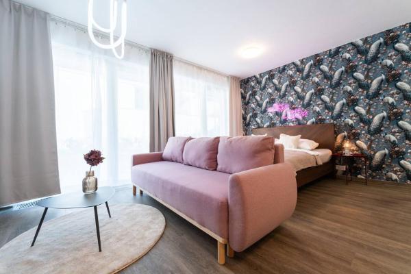 Rose Garden Terrace Apartment - Brno