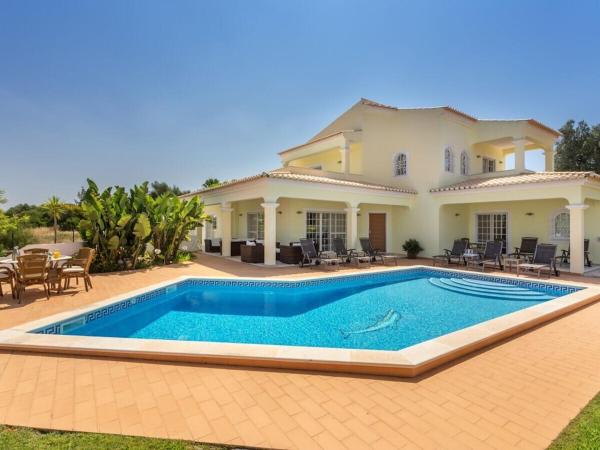 Villa In Alvor With Swimming Pool - Alvor
