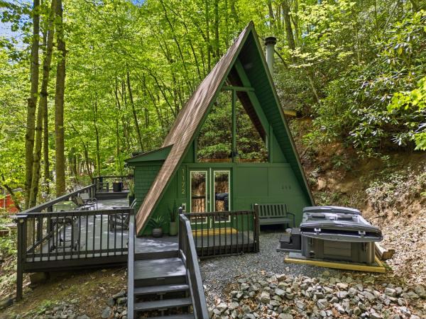 A Frame Chalet Close To National Park And Ober - Gatlinburg, TN