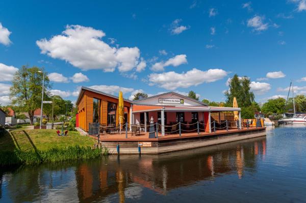 Gasthaus & Herberge Am Hafen Neukalen - Mecklenburgische Seenplatte