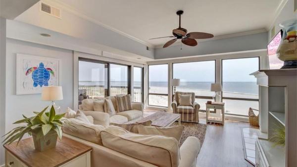 1405 Ocean Club By Avantstay - Mount Pleasant, SC