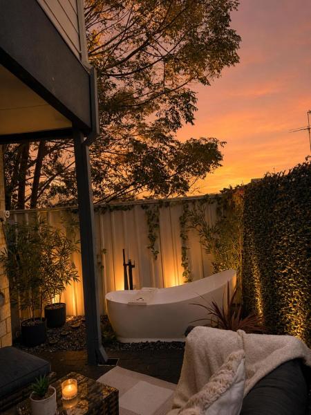 Glamorous Getaway - Perth