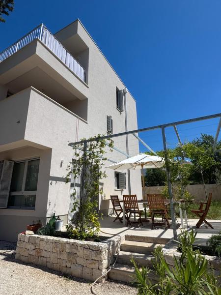 Supetar Cypress House - Near The Beach - Supetar