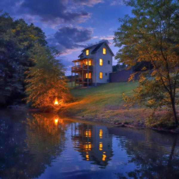 Riverfront Fishing, Firepit, Only 4 Miles To The Speedway - Bristol, TN