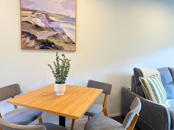 Cozy Wellington Retreat With Outdoor Space - Porirua