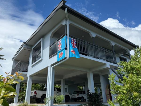 Uncle George's Free Breakfast With Seaview House - Fiji