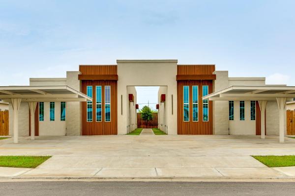Modern Getaway W/ Private Patio & Grill In Mcallen - Mission, TX