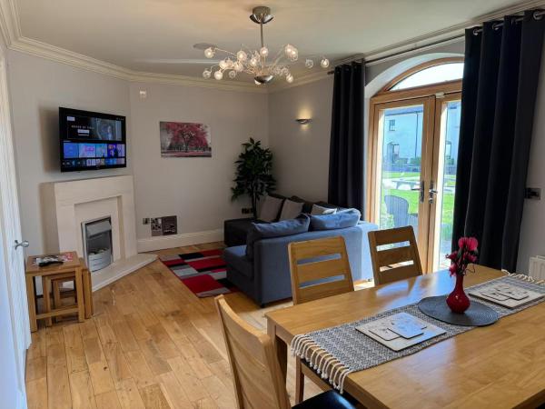 2 Castle Hume Court Holiday House - County Donegal