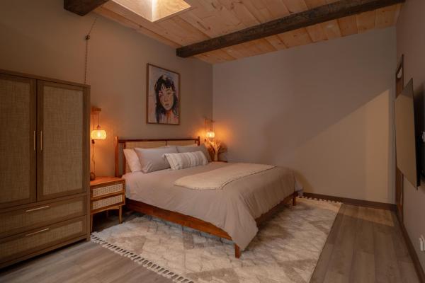 Pulaski Point Properties - Chicago