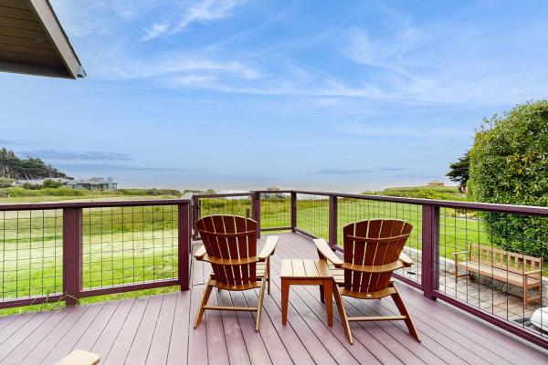 Mendocino Oceanfront Home - Hot Tub & Bbq - Mendocino, CA