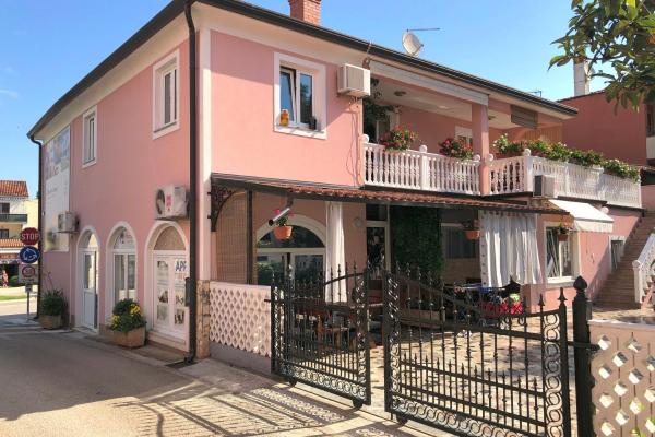Apartments By The Sea Novigrad - 19130 - Novigrad