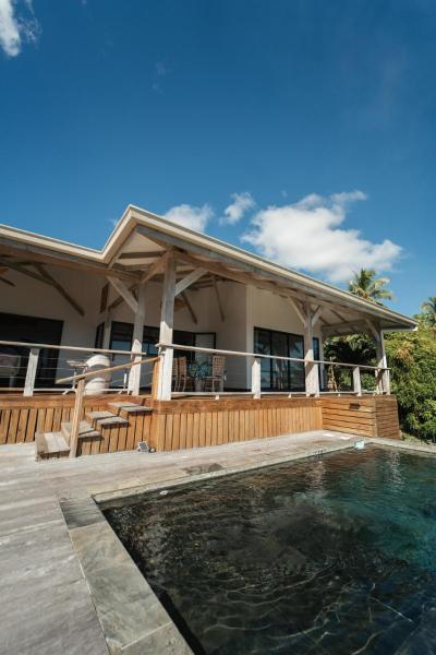 2 Br. Panoramic Lagoon View Villa: Poolside Paradise, Gourmet Kitchen - Bora-Bora