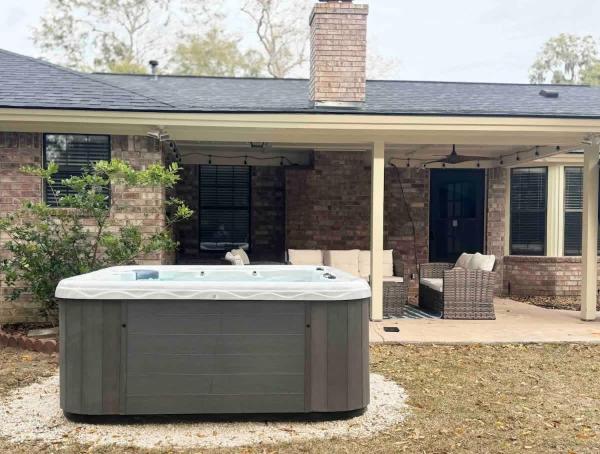 Large Family-friendly Home W Spa Near Beach & City - Wilmington Island, GA