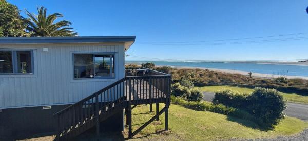 Karoro - Laid-back Bach With Epic Views! - Raglan