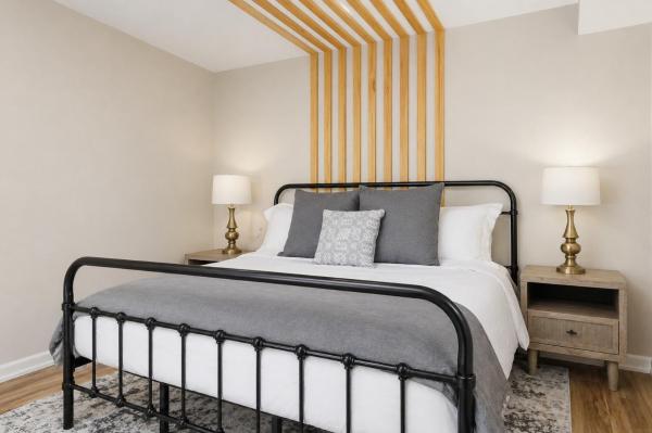 New! Cozy 1br Upper Unit In The Heart Of Roseville - Roseville, MI