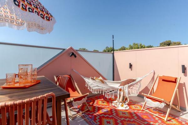 Chic Carlton Retreat - Rooftop, Central, Spacious - Ivanhoe