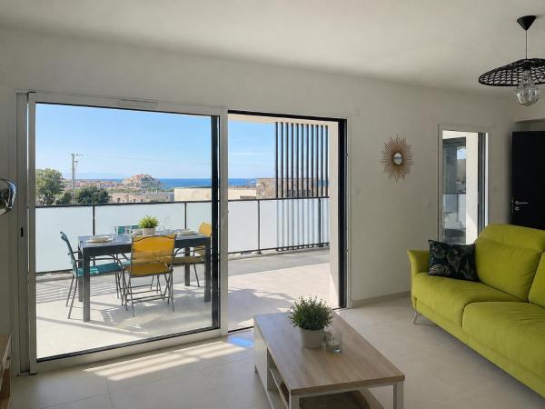 Grand T3 Vue Sur La Baie De Calvi - Calvi