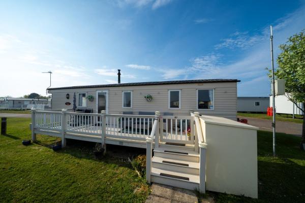 Grouse: Coastal Caravan Near Scratby Beach - Caister-on-Sea
