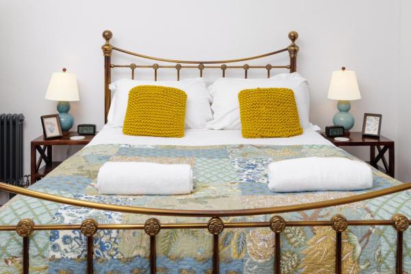 Stylish Retreat Inside City Walls - Yorkshire