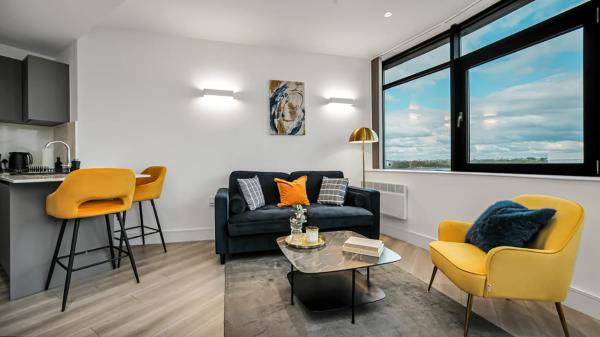 Modern 2bdr Apartment With Free Wi-fi, Private Parking Near To Heathrow By Aurora Worknest Short Lets & Serviced Accommodation London - Ruislip