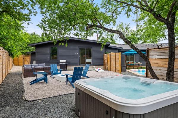 Wonderland Unit A - Sleeps 12 Hot Tub & Bbq - Austin, TX