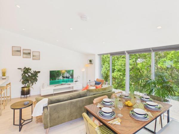 Stunning Eco Retreat | Near Beaches | Balcony & Parking - St Mawes