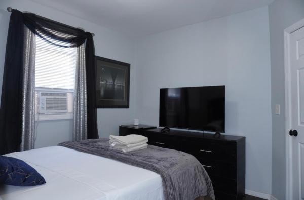 West New York Room 15 - New York