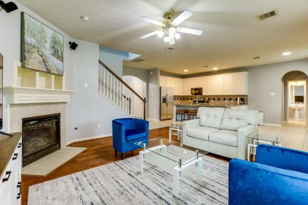 Private Yard & Furnished Patio! Rosenberg Retreat - Sugar Land, TX