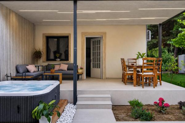 The Pine Grove Villa - Durazzo