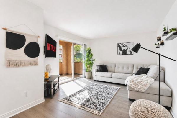 Stylish 1br With King Bed, Pool, Jacuzzi & Gym, Free Parking, Near Ucsd - San Diego