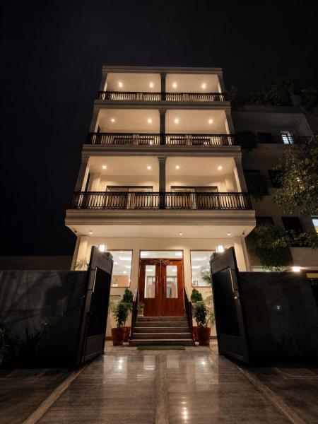 Hotel Woodmark - Sector 70, Noida - Ghaziabad