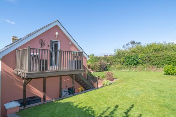 Little Orchard House Self-catering Garden View Apartment - Bigbury-on-Sea