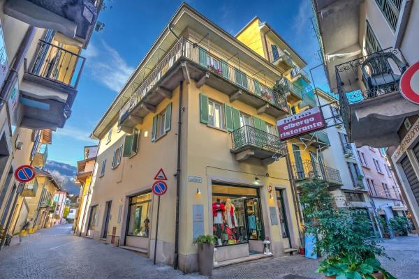 La Casa Di Maddalena Stresa Centre: 2 Bed, 2 Bath, Balconies - Happy Rentals - Stresa