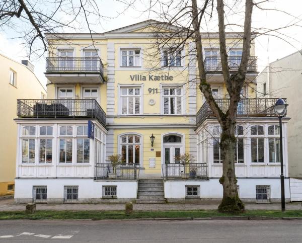 Kapitänsapartment In Der Villa Kaethe Am Kurpark - Moderne & Stilvolle 65qm Ferienwohnung Nahe Strand - Rostock