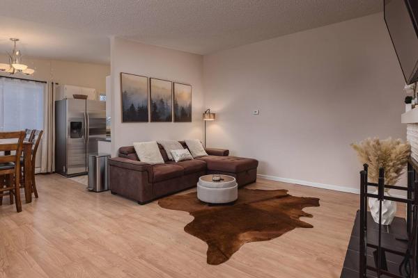 Entire Duplex Downtown 4 Bdr - King Beds - Anchorage, AK