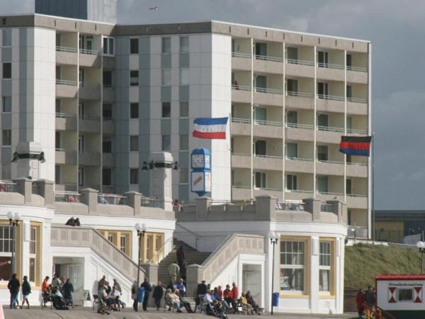 Holiday Apartment With 2 Bedrooms - Borkum