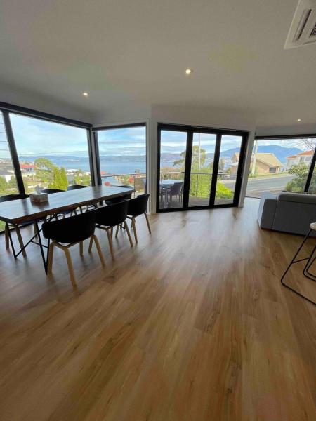 The Tranmere Escape - River Views - Hobart