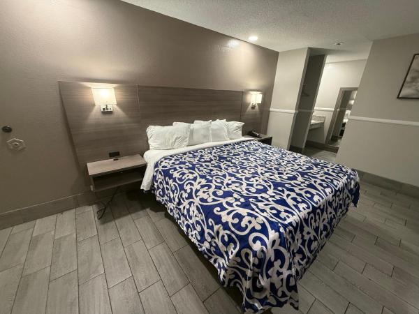 Simplestay Inn & Suites - San Bernardino, CA