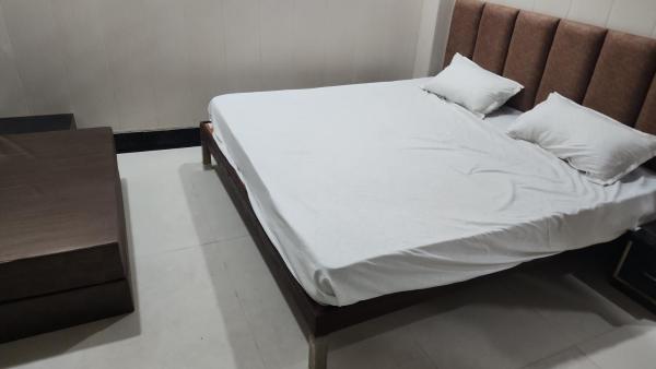 Jsr Inn - Mathura