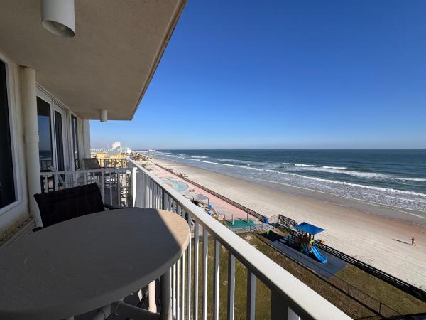 Ocean, Foodie Scene & Fun - Daytona Beach, FL