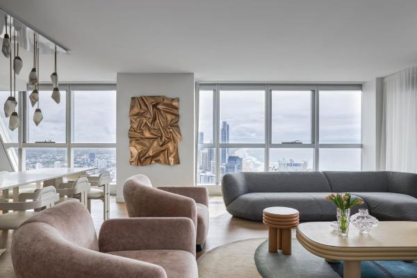 Jewel Sub-penthouse, Surfers Paradise - Broadbeach