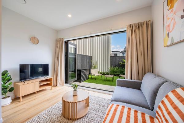 Central Ellerslie Townhouse With Free Parking - Auckland