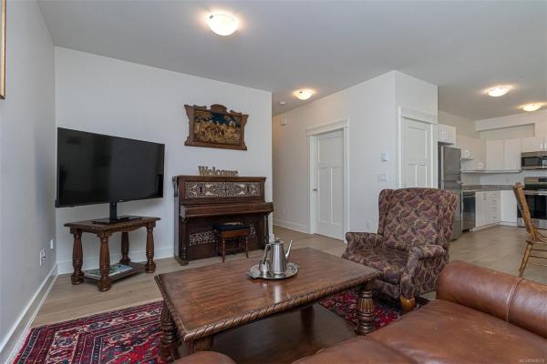 The Art Of Living Modern 2br Suite In Langford - Langford