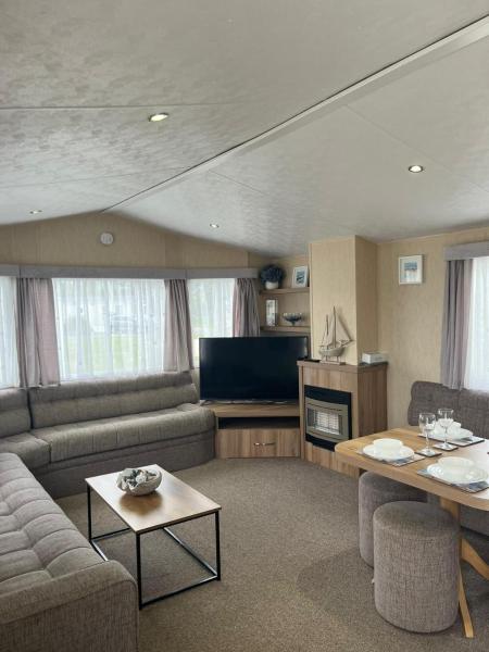 #155 Cozy Caravan In Dinas Dinlle - Sleeps 6- Perfect For Families- Free Parking - Anglesey